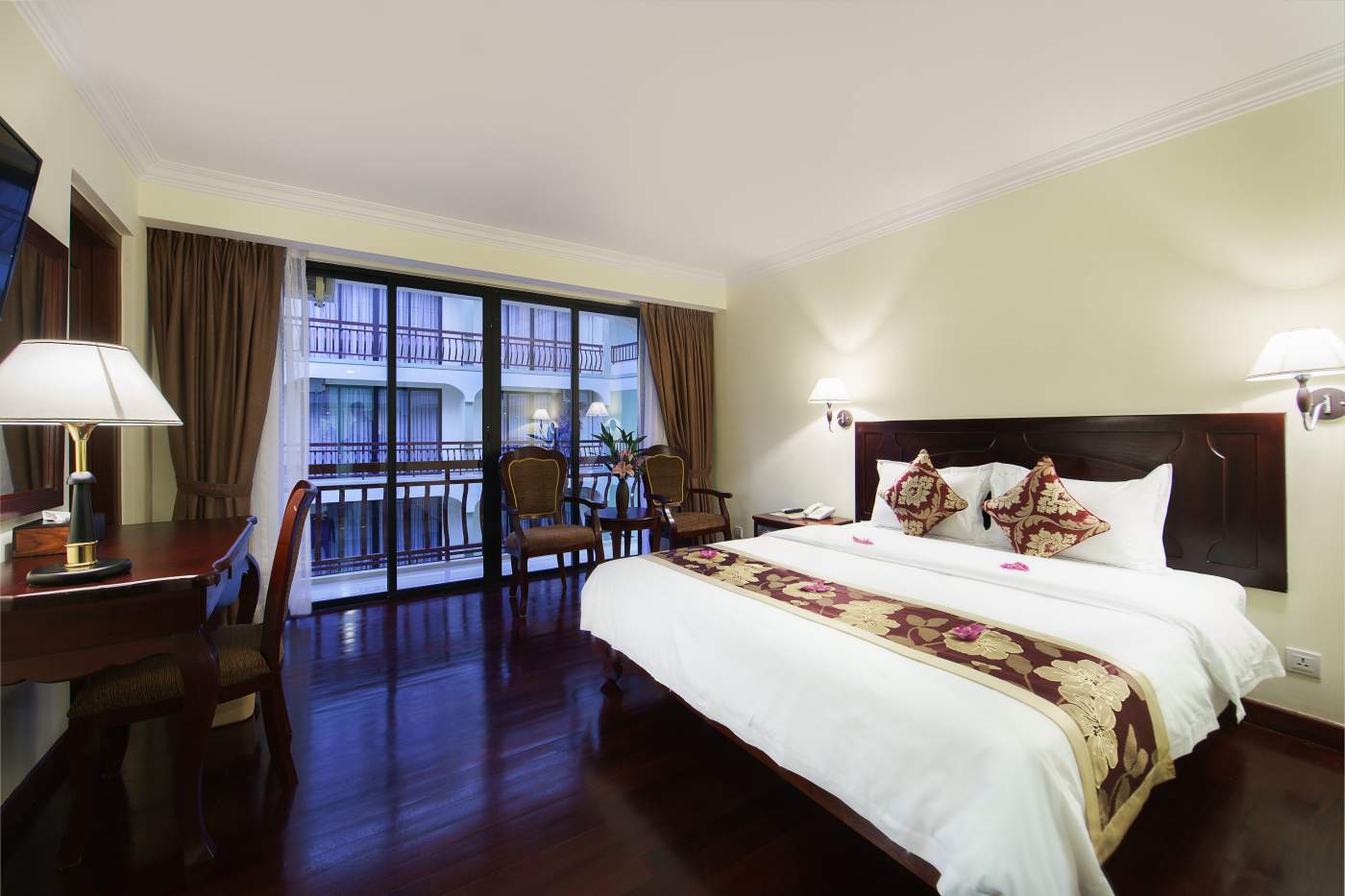 Deluxe Room - Smiling Hotel, Siem Reap, Cambodia